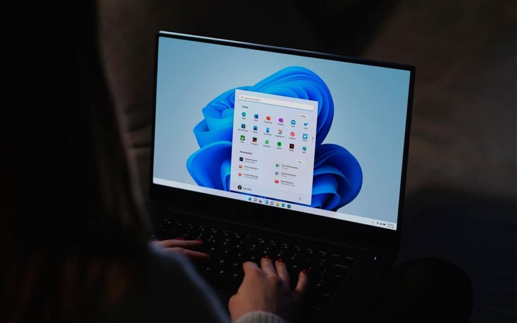 How to Buy a Windows 11 License for Your PC/Laptop in 2024